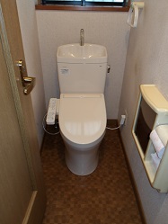施工事例：TOTOトイレ便器等交換ピュアレストQR、ウォシュレットSBシリーズ交換施工事例 日野市編｜有限会社浅見商店－省エネ給湯器・オール電化工事・太陽光発電・リフォーム全般